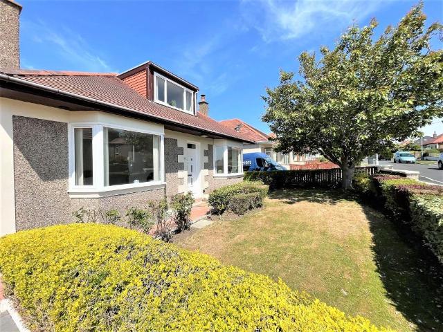 Adair Avenue, Saltcoats, North. 4 bed bungalow to rent £3,300 pcm £762 pw