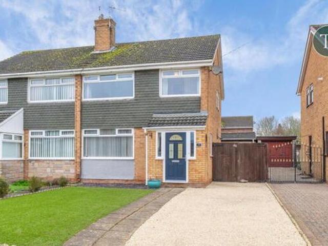 Adam Avenue, Great Sutton, 3 Bedroom Semi detached