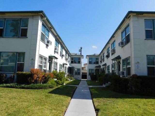 Adams Apartments 142/146 Rentals