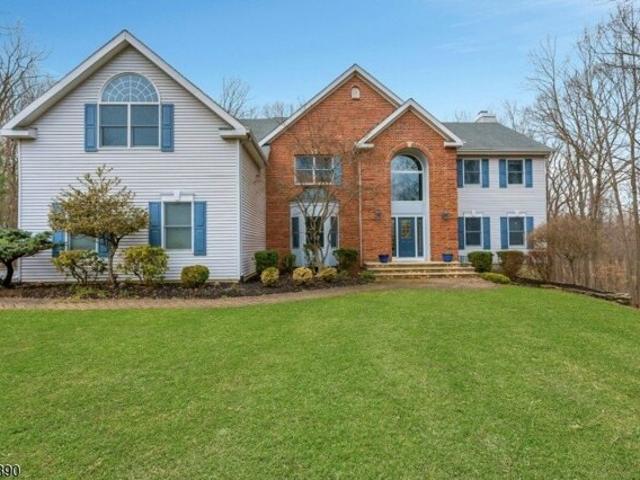 Adams Ct, Bridgewater Twp, Home For Sale
