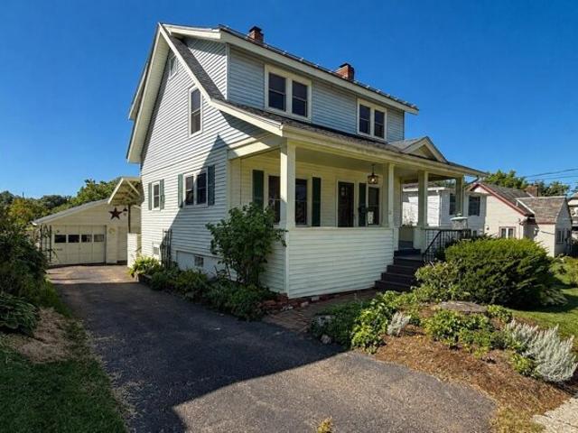 Adams Ct, Burlington, Home For Sale