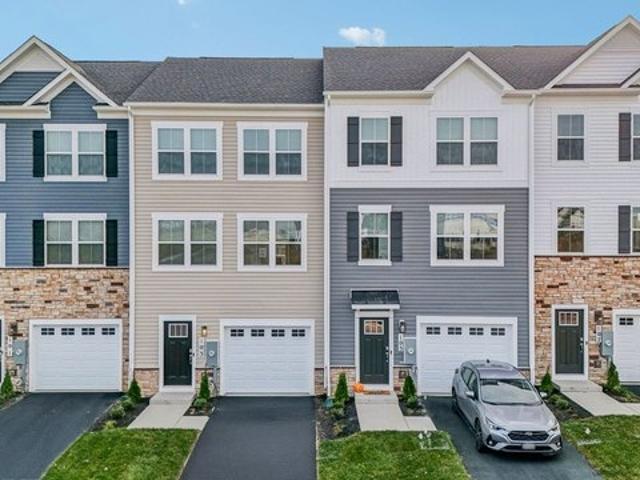 ADAMS Plan Retreat at Winding Creek Townhomes Community