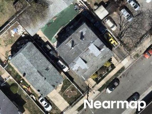 Adams St
