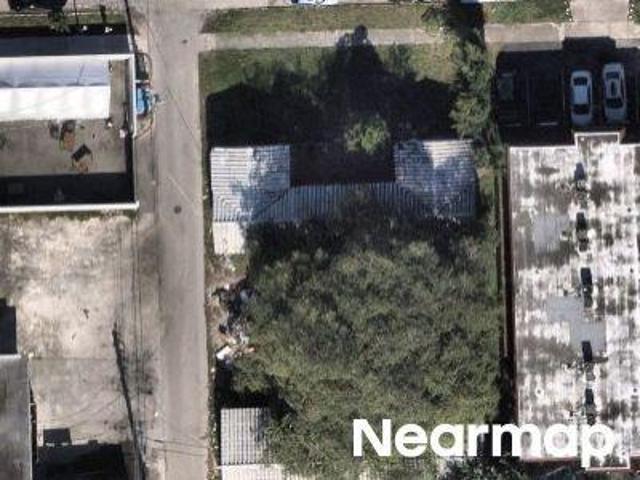 Adams St Apt 15