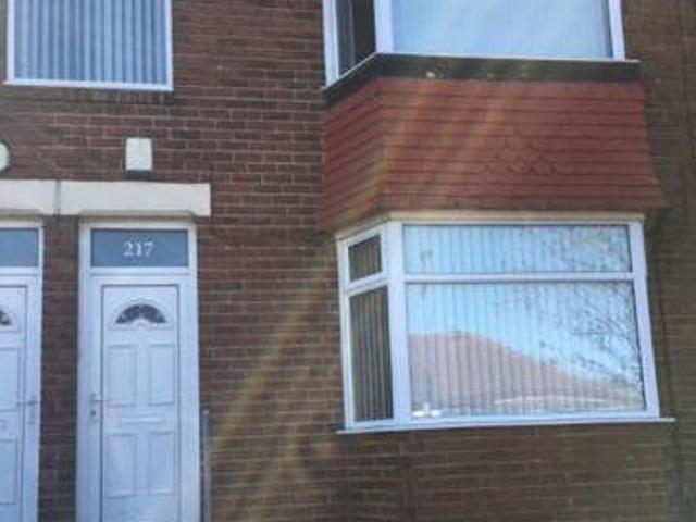 Addycombe, Heaton, 2 Bedroom Flat