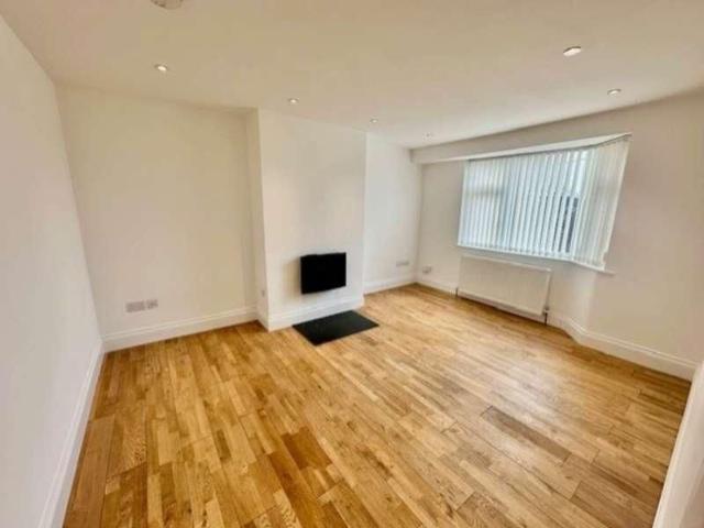 Adderwell Close, Frome, BA11