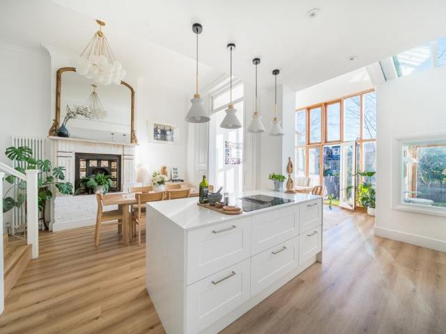 Addington Road London N4 5 bed terraced house to rent £8,499 pcm £1,961 pw