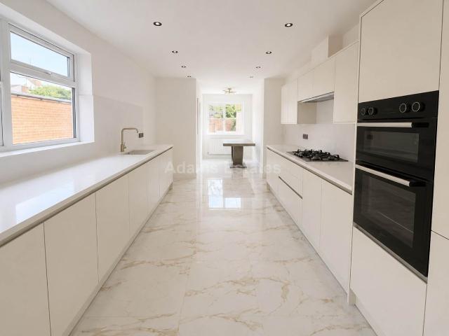 Addington Road, Reading RG1, 6 bed semi detached house to rent, £4,200 pcm | PrimeLocation