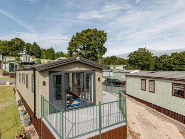 Addingham, Straight Lane, Ilkley, 2 Bedroom Park