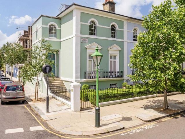 Addison Avenue, London W11 5 bed semi detached house to rent £19,500 pcm £4,500 pw