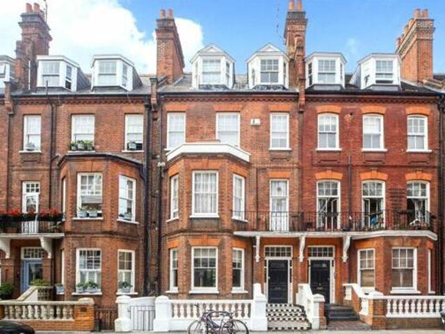 Addison Gardens, Brook Green, 3 Bedroom Flat