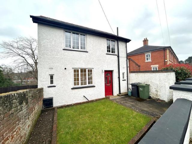 Addison Road, Guildford GU1 3 bed detached house to rent £2,350 pcm £542 pw