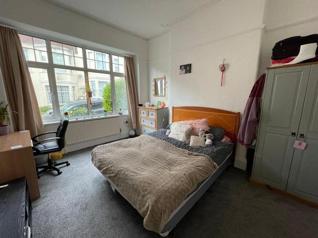 Addison Road Flat 1, Plymouth PL4, 3 bed flat to rent, £464 pcm | PrimeLocation