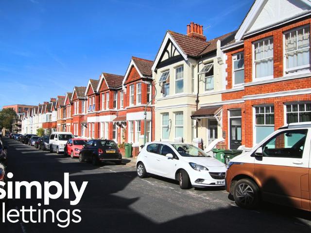 Addison Road, Hove BN3, Studio to rent, £850 pcm | PrimeLocation