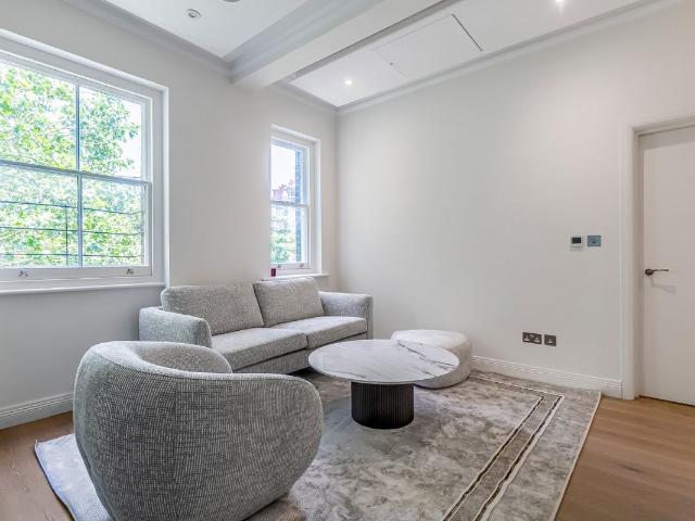 Addison Road, Holland Park, London W14, 2 bed flat to rent, £4,250 pcm | PrimeLocation