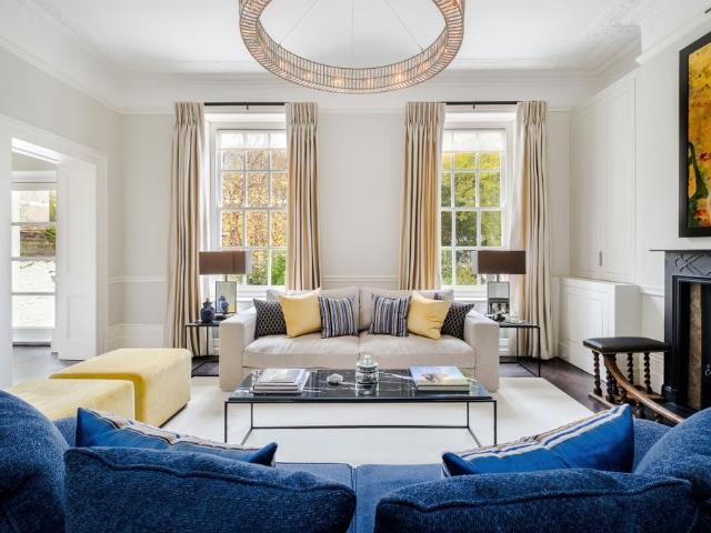 Addison Road London W14 4 bed house to rent £17,000 pcm £3,923 pw