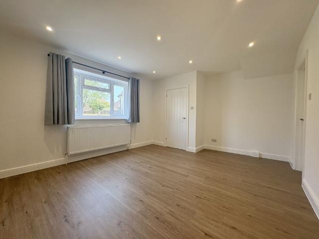 Addison Road, Sarisbury Green