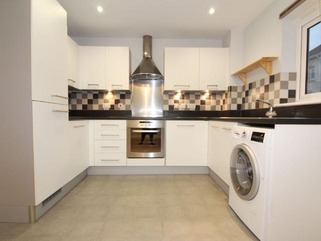 Addison Road, Tunbridge Wells TN2, 2 bed property to rent, £1,300 pcm | PrimeLocation
