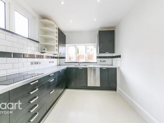 Addiscombe Court Road, CROYDON 3 bed terraced house to rent £2,150 pcm £496 pw
