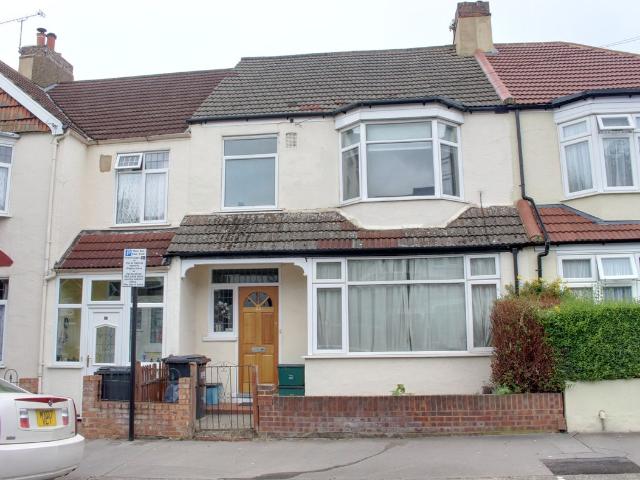 Addiscombe Court Road, Croydon CR0, Studio to rent, £900 pcm | PrimeLocation