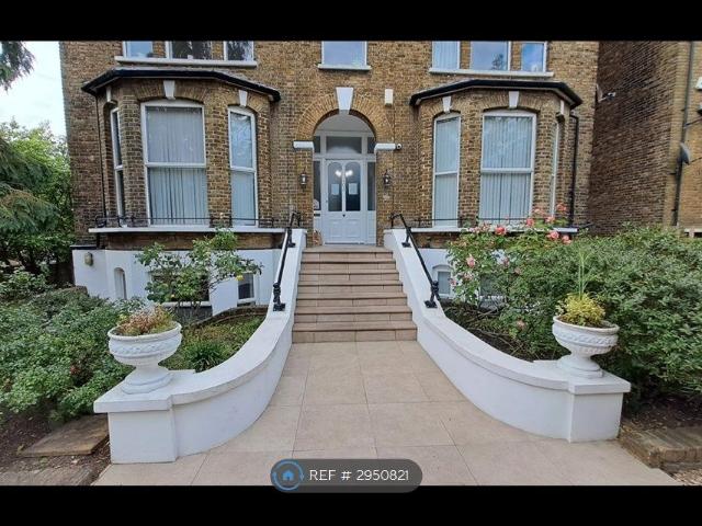 Addiscombe Road, Croydon CR0, 2 bed flat to rent, £1,750 pcm | PrimeLocation