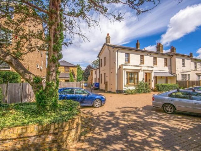 Addiscombe Road, Croydon CR0, 2 bed flat to rent, £1,950 pcm | PrimeLocation