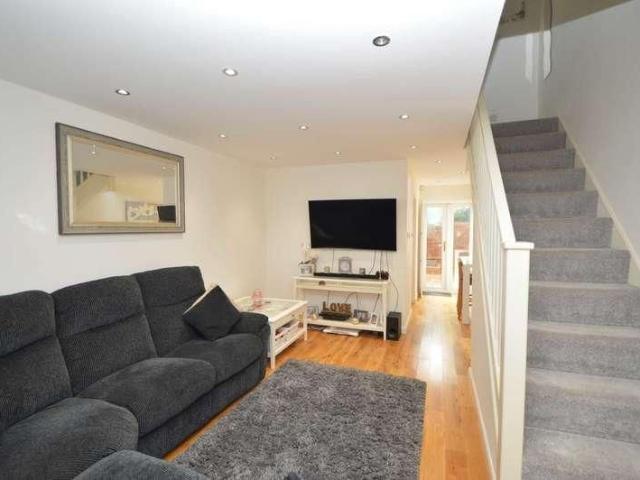 Addlestone, KT15