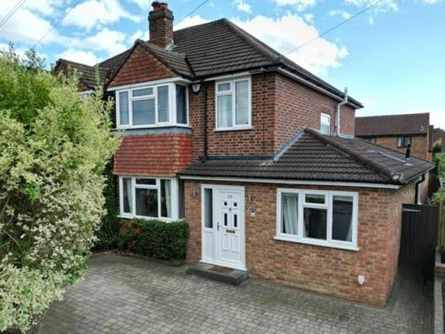 Addlestone, Surrey, 5 Bedroom Semi detached