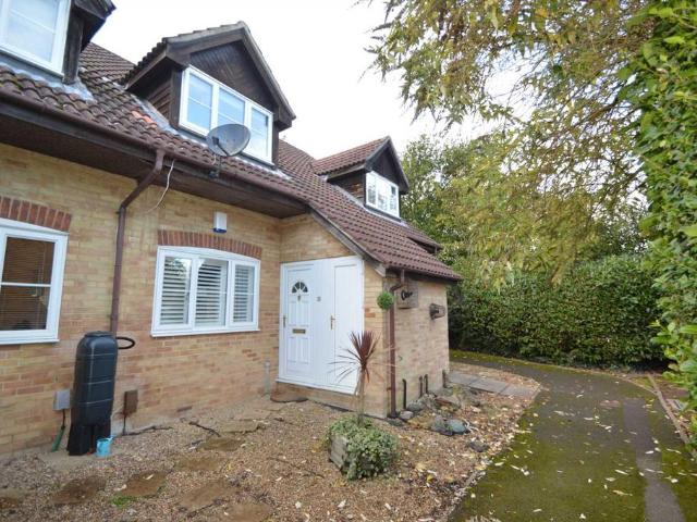 ADDLESTONE 2 bed terraced house to rent £1,625 pcm £375 pw