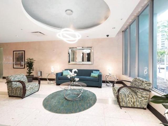 [Address not provided], Hollywood, FL 33019