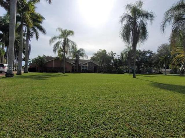 [Address not provided], Miami, FL 33187
