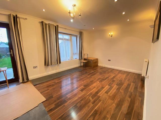 Adeyfield Road, HEMEL HEMPSTEAD 3 bed house to rent £1,900 pcm £438 pw
