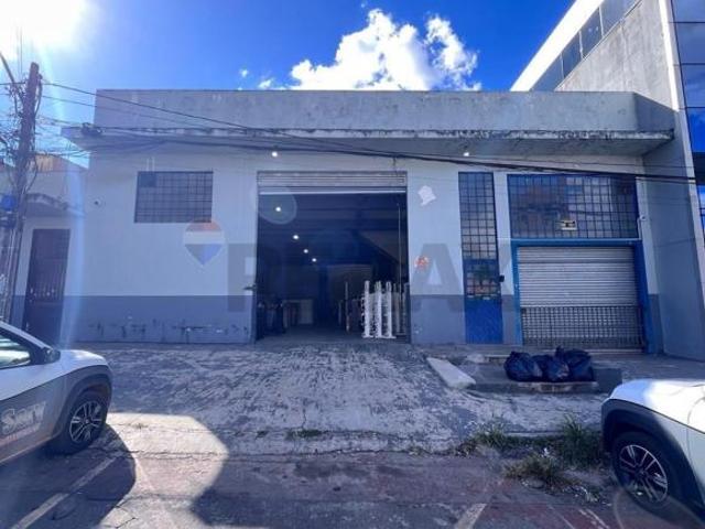 ADE conjunto 24 Loja para grandes empresas