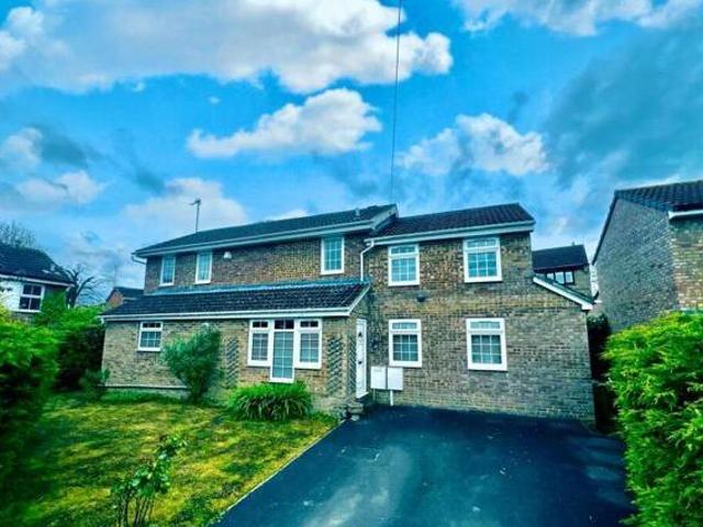 Adel Vale, Leeds, 4 Bedroom House