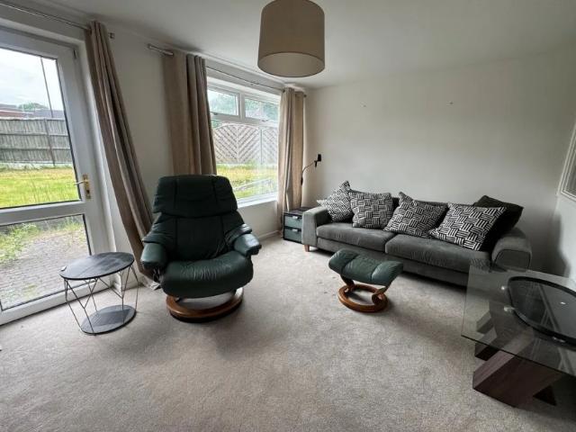 Adel Wood Place