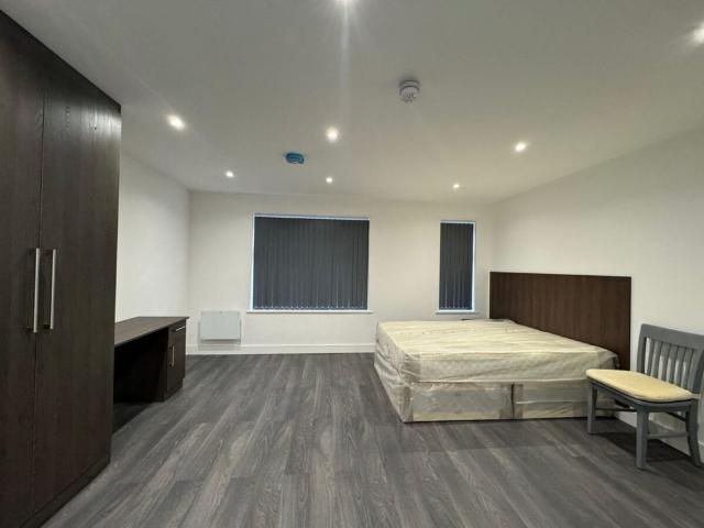 Adelaide Terrace, TW8, Brentford