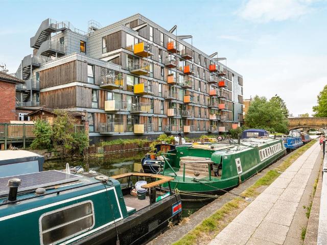 Adelaide Wharf, Queensbridge Road E2, 1 bed flat to rent, £2,200 pcm | PrimeLocation