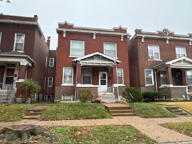 Adelaide Ave
