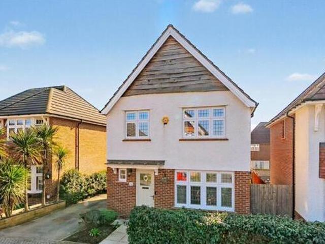 Adelaide Avenue, Morley, 3 Bedroom Detached