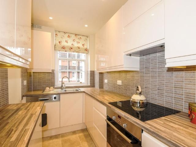 Adelaide Court, St Johns Wood NW8, 2 bed flat to rent, £2,950 pcm | PrimeLocation