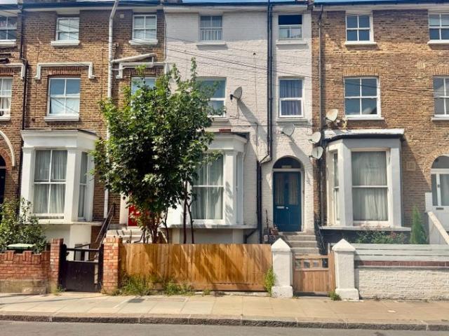 Adelaide Grove, London W12, 2 bed flat to rent, £2,250 pcm | PrimeLocation