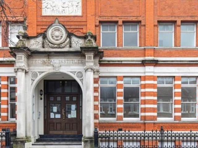 Adelaide Road, London, 2 Bedroom Apartment