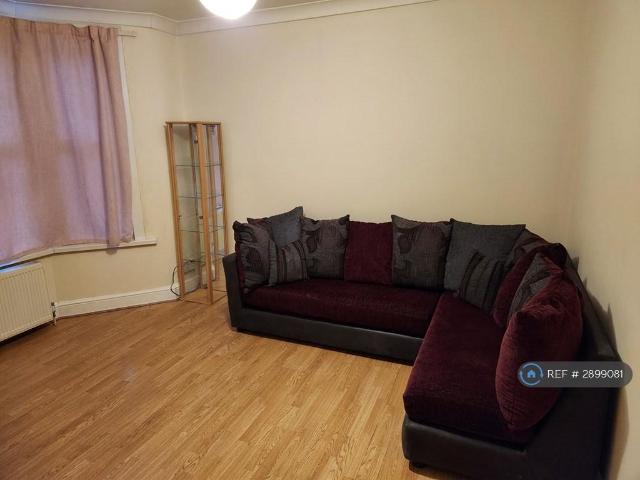 Adelaide Road, London, E10 4 bed terraced house to rent £2,750 pcm £635 pw