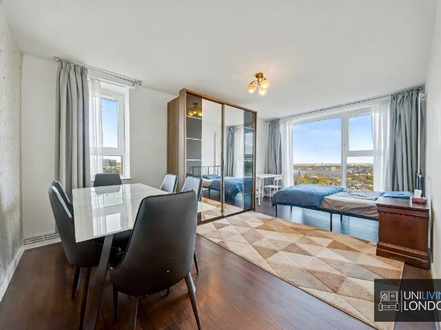 Adelaide Road, Swiss Cottage NW3, 4 bed flat to rent, £4,799 pcm | PrimeLocation