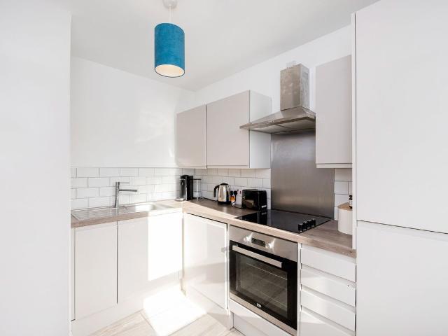 Adelaide Road, Taplow Adelaide Road NW3, Studio to rent, £1,500 pcm | PrimeLocation