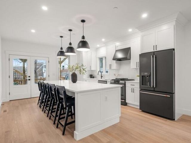Adelaide St Unit,boston, Condo For Sale