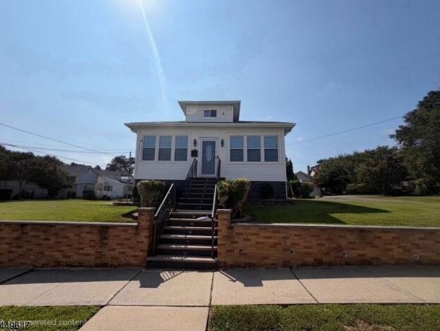 Adelaide St, Belleville, Home For Sale