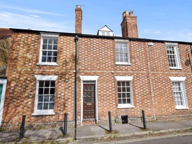 Adelaide Street, Walton Manor 3 bed terraced house to rent £2,750 pcm £635 pw
