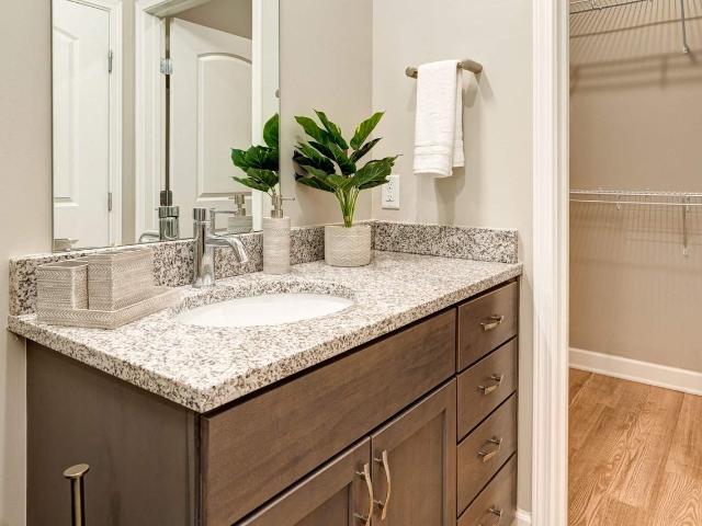 Adelphi Quarter 1 Bedroom Apartment for Rent at 820 E Long St, Columbus, OH 43203 King Lincoln Bronzeville