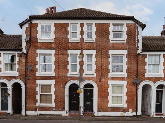 Adelphi Road, Epsom 1 bed flat to rent £1,450 pcm £335 pw